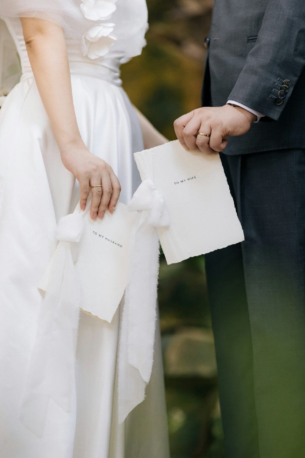 20 Sample Wedding Vows to Use in Your Ceremony